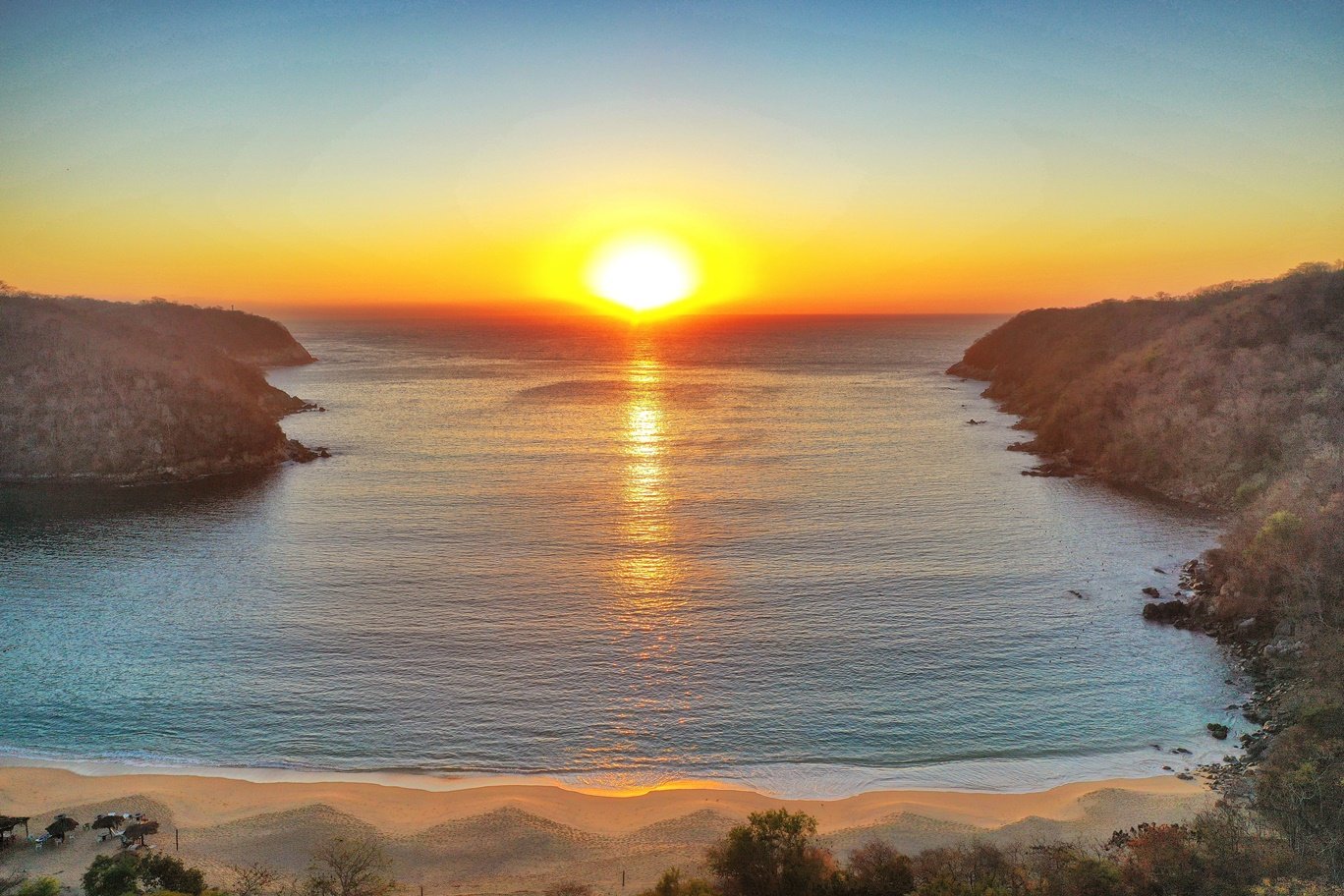 La Bahía De Maguey Muy Tranquila De Las Más Bellas En Huatulco Publimar